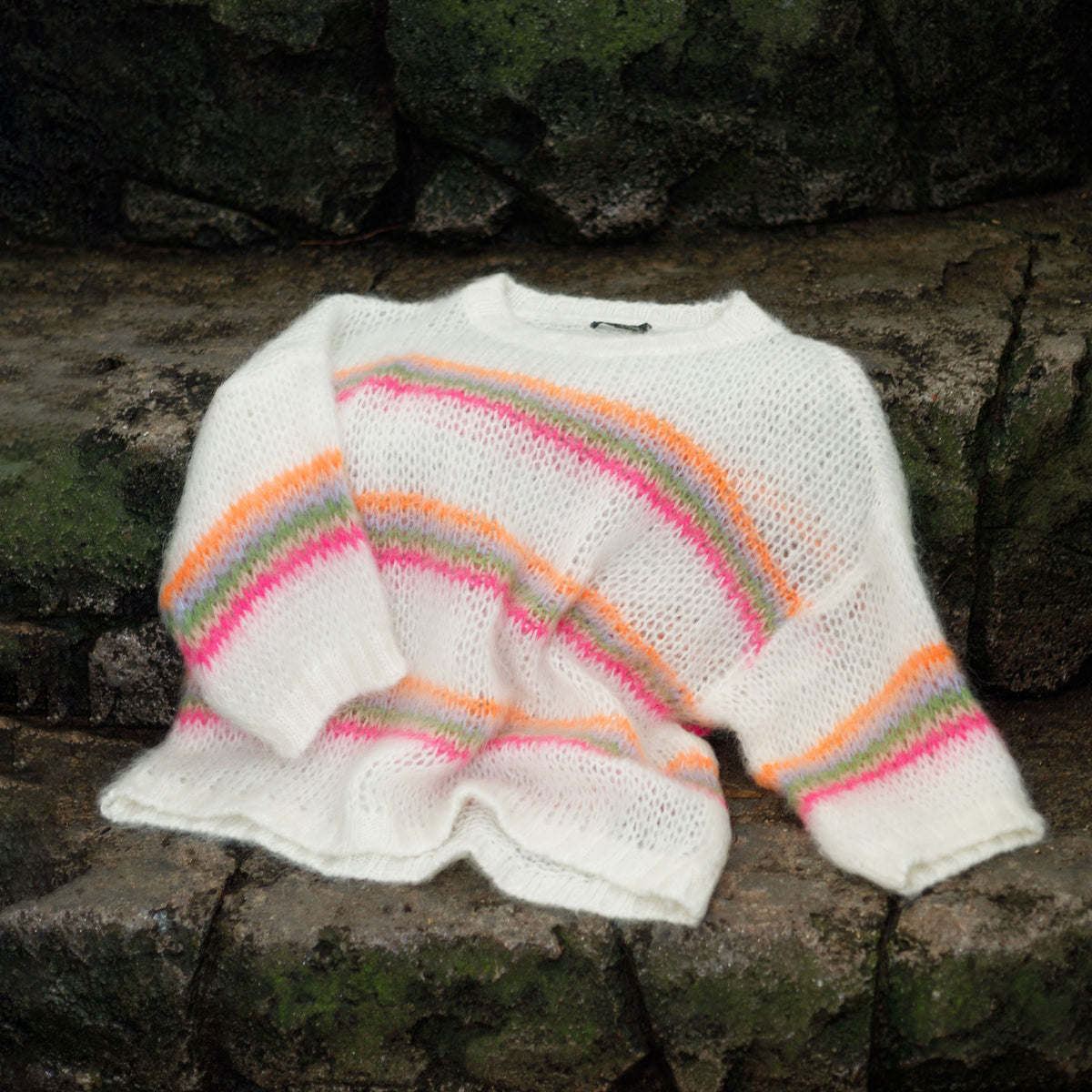 Strik | Stort udvalg af strik, sweatere & cardigans | Blackcolour.dk